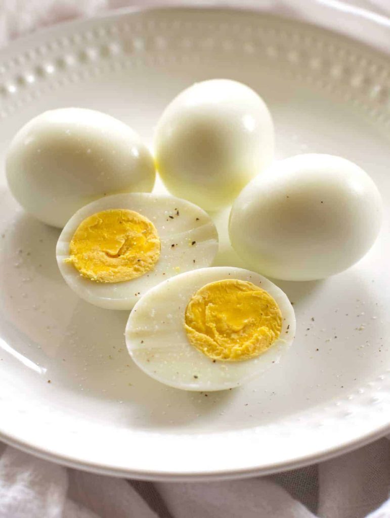 Boiled Eggs vs. Fried Eggs: Which Makes the Healthiest Breakfast Choice?