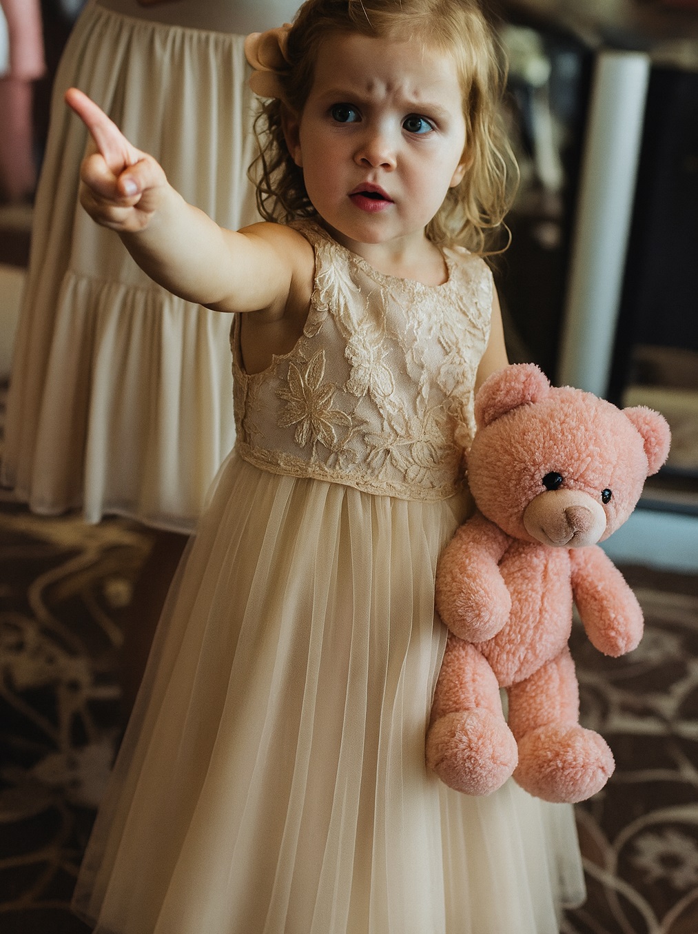 My Fiancé’s Little Daughter Stood Up at Our Wedding and Said, “Daddy ...
